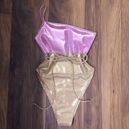 Burst One-shoulder Skin Splice Swimwear on Luulla