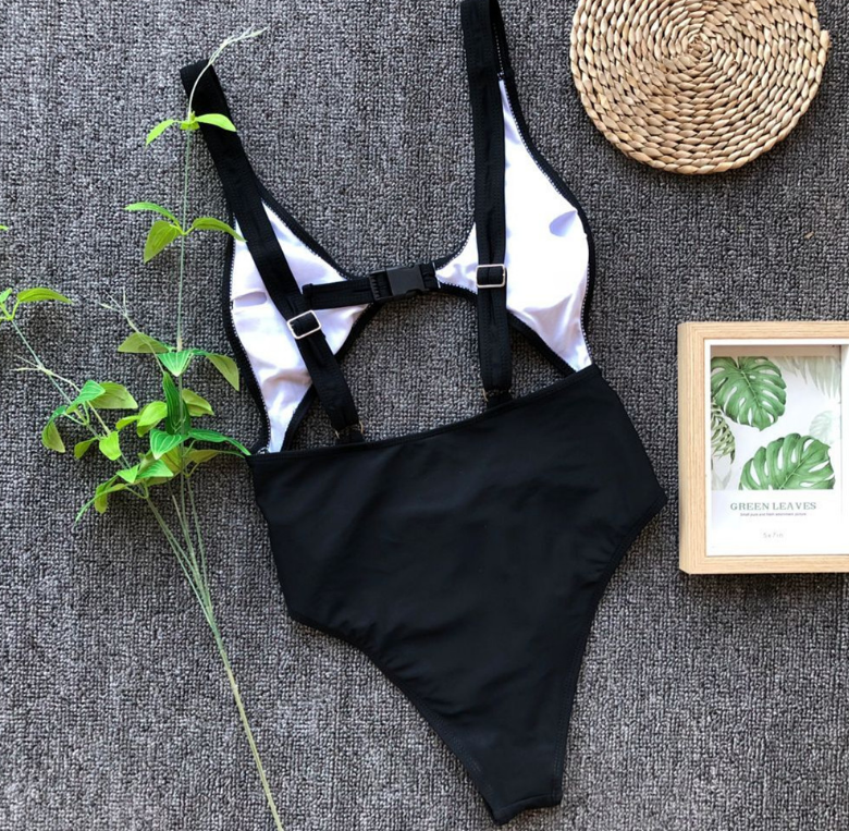 Burst Interlock Bikinis on Luulla