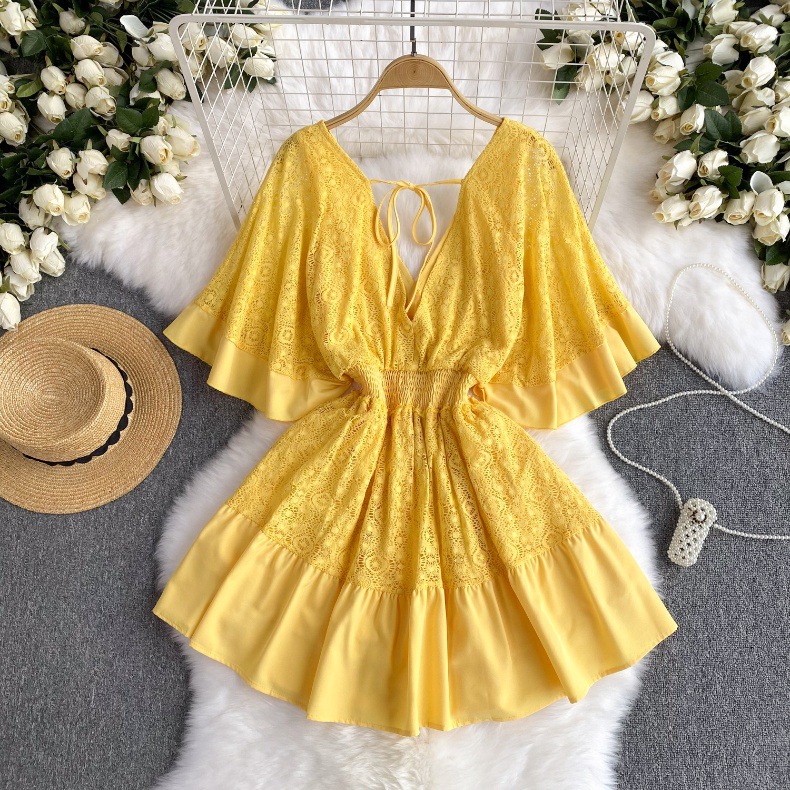 2024 Summer Niche Sexy Deep V Neck Lace Patchwork Waist Cinching Sweet
