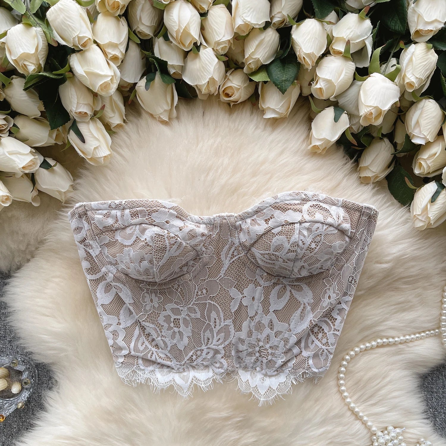 Elegant Lace Strapless Bustier Top For Women on Luulla
